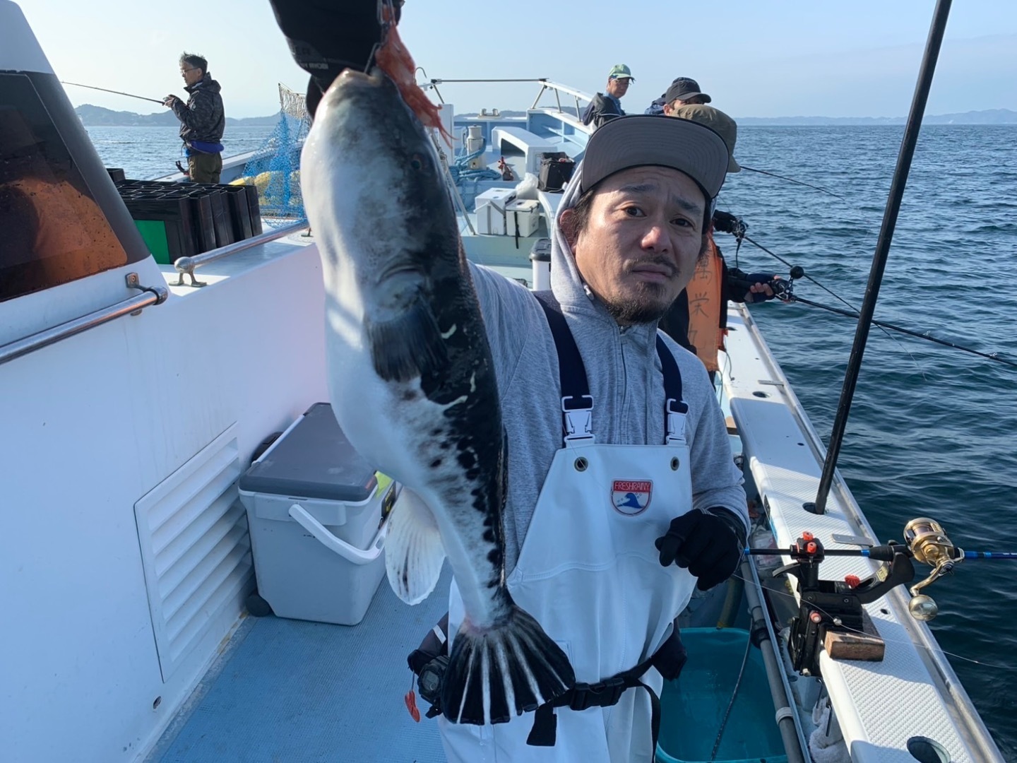 2025年4月22日釣果: 萬栄丸釣れたかな～ 内房 勝山港 釣り船 萬栄丸からの釣果発信です